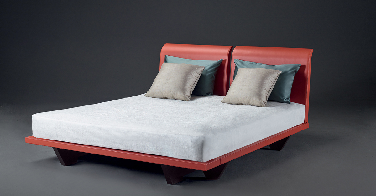 Komodo: leather-covered double bed | Promemoria