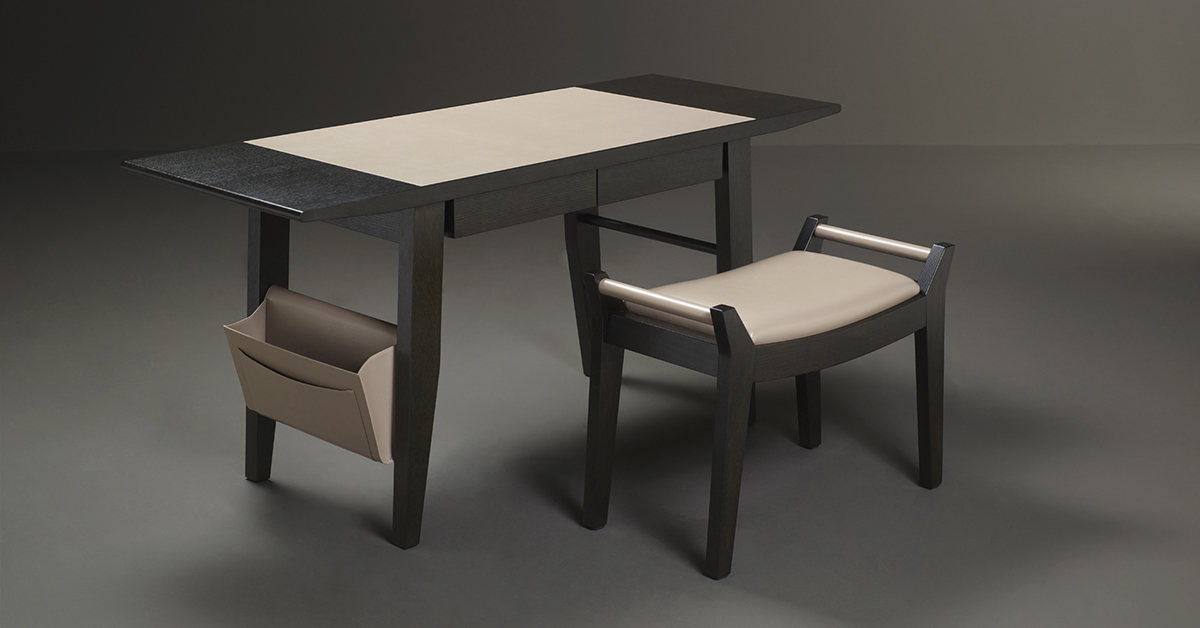 Isaac: Writing Desk in Wood and Leather | Promemoria