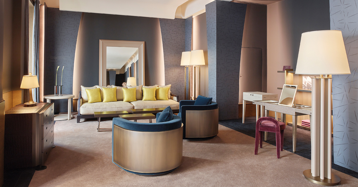 Pervinca: Armchair in Anthracite Oak | Promemoria