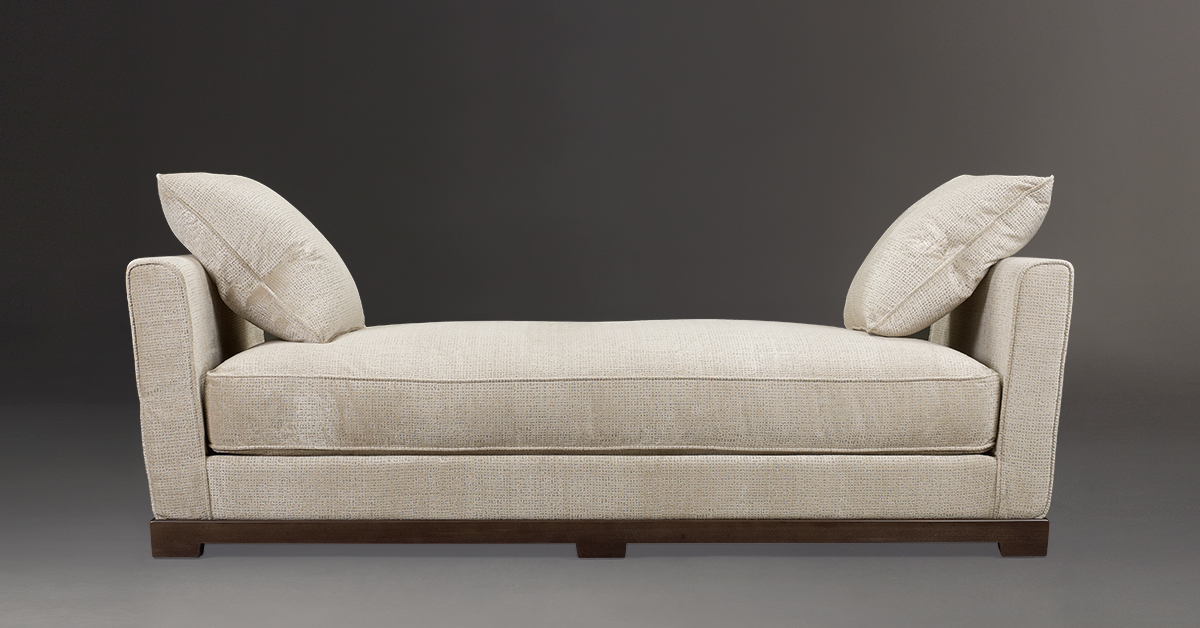 Wanda: Beechwood Chaise Longue | Promemoria